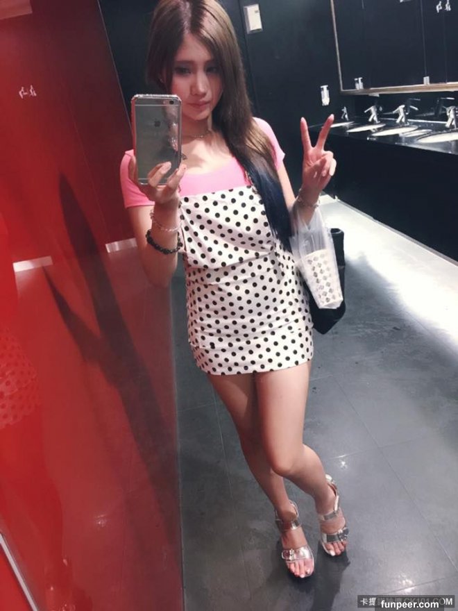 即將封拍的爆乳辣妹-許小伊Xu Queenta